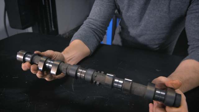How to remove an overhead camshaft | How a Car Works