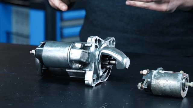 How the starting system works | How a Car Works